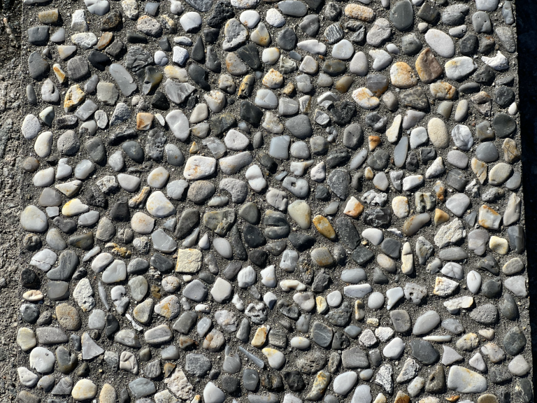 New aggregate mixes available for concrete surfaces