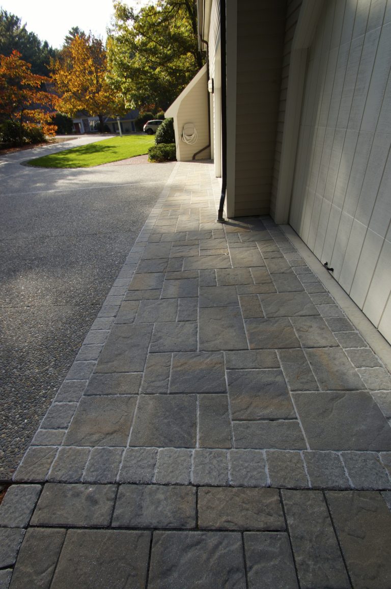 10 Driveway Apron Ideas to Make Your Home Stand Out