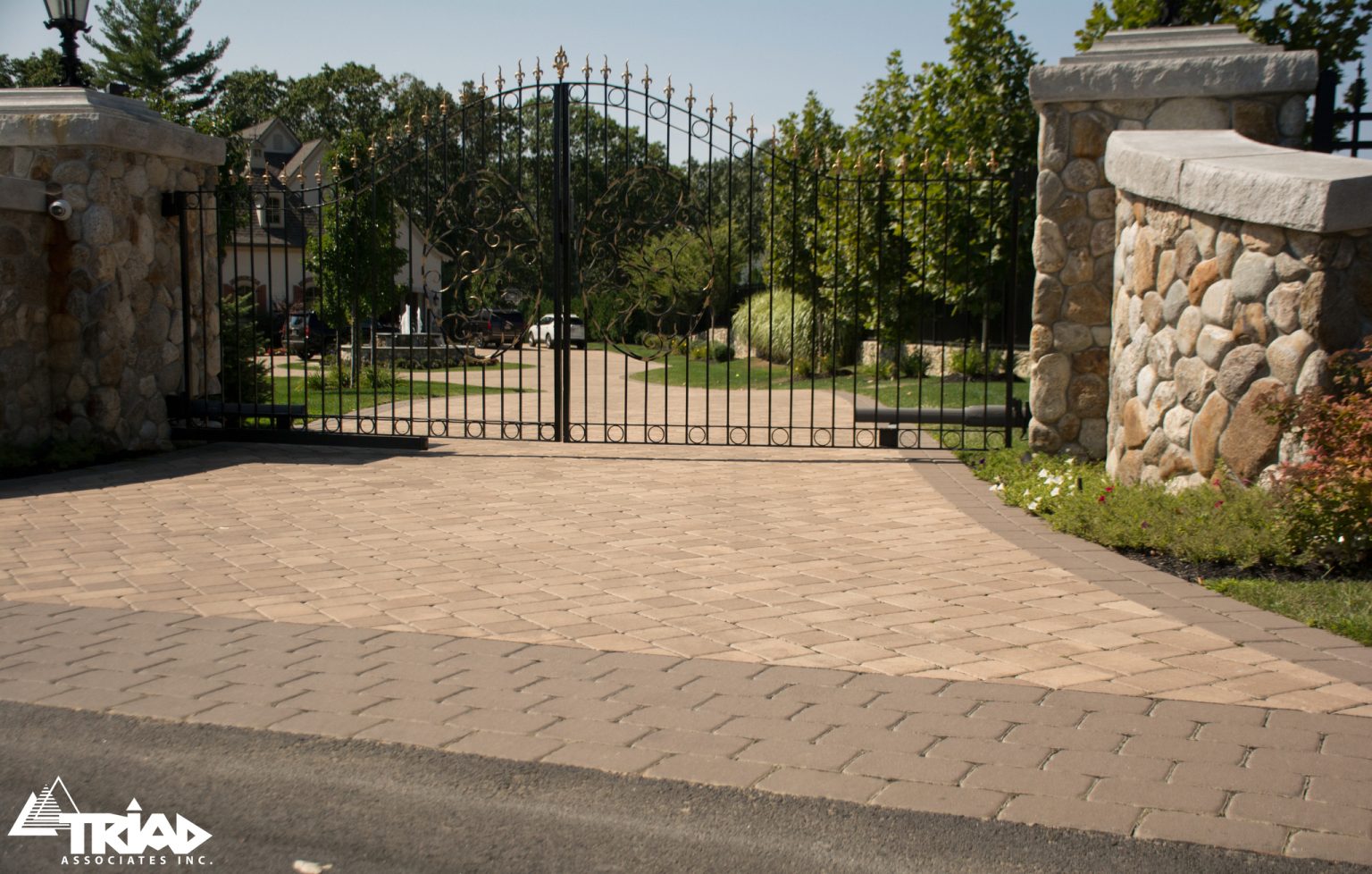 Why choose a driveway apron and what's the best material?